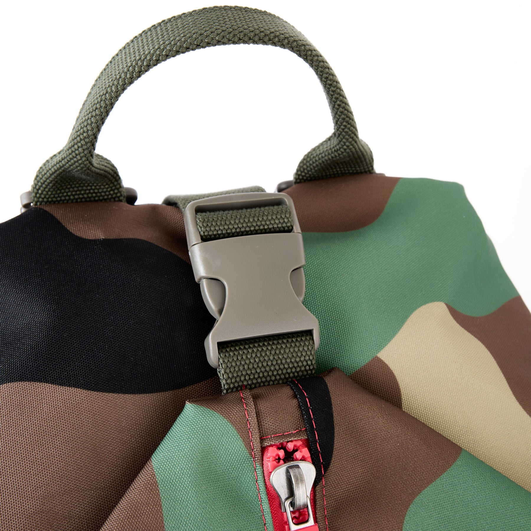 Heathrow Duffle Bag Backpack in Vintage Camo – ROKA London